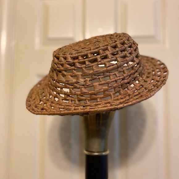 Accessories | Adorable Unisex Tan Straw Hat Size S 21 Circumference See ...